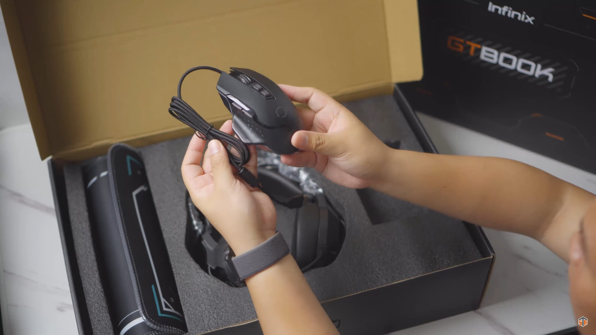 Infinix GTBOOK - Ang UNANG Gaming Laptop ng Infinix! - Sulit Tech Reviews